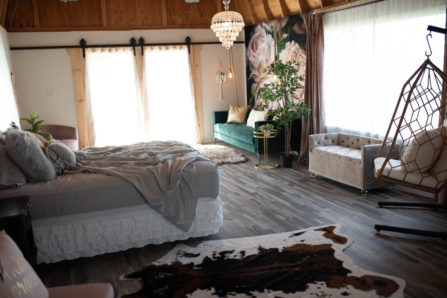 Boudoir FAQ's: How do Boudoir Photo Shoots Work?